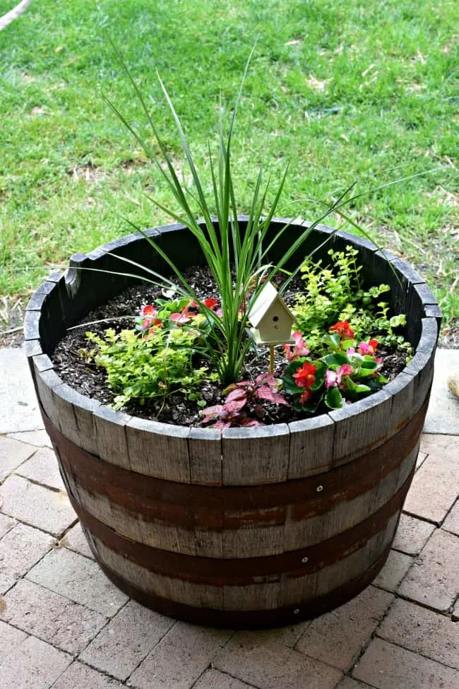 Spring Patio Decorating Ideas | Today's Creative Ideas