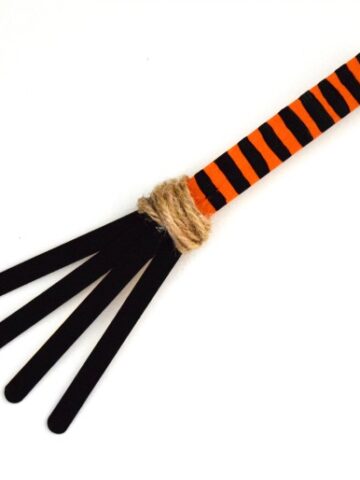 Popsicle Stick Mummy | Halloween Craft for Kids | This Girl's Life Blog