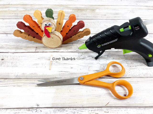 Thanksgiving Clothespin Turkey Craft | Today's Creative Ideas