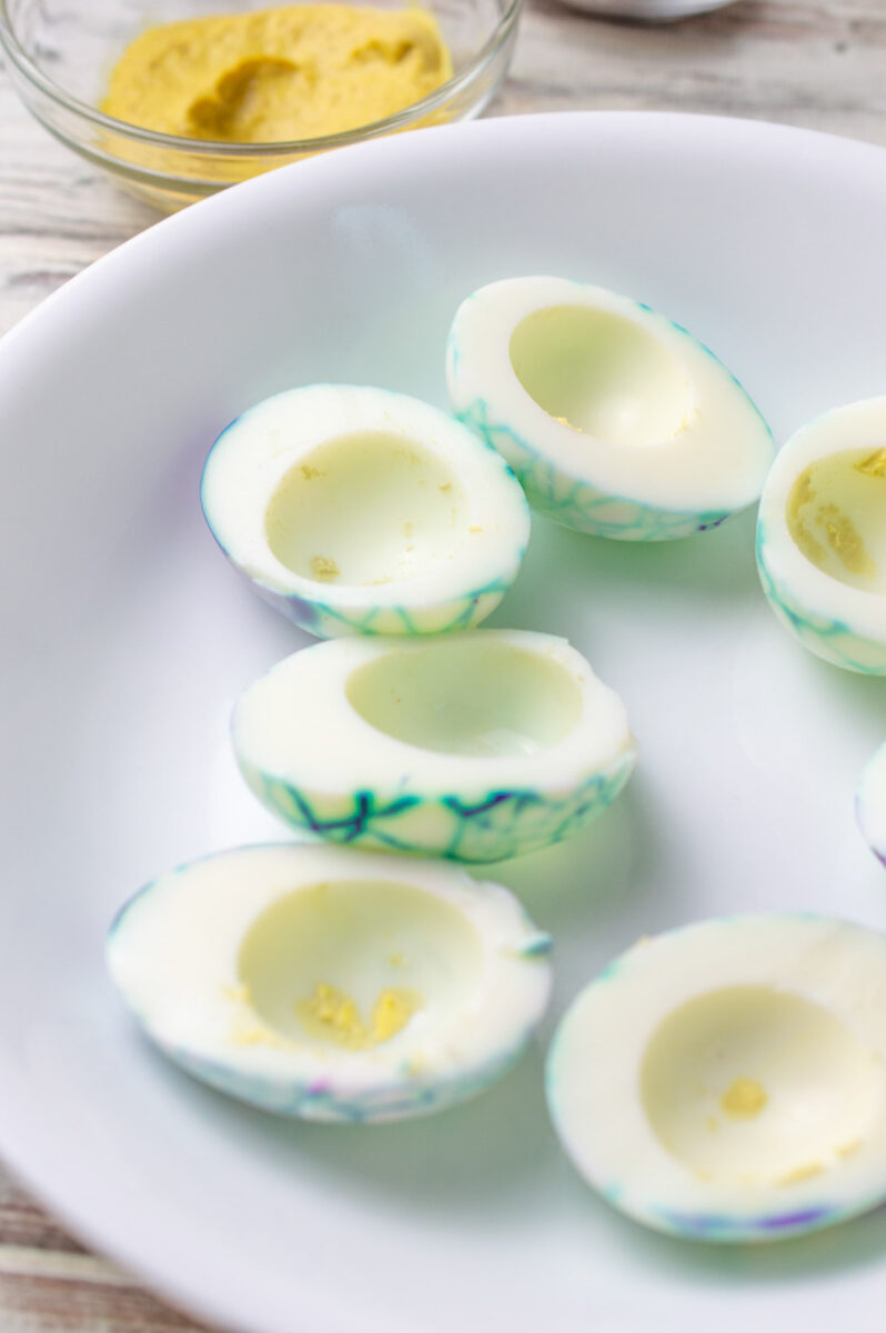 Halloween Themed Deviled Eggs | Today's Creative Ideas