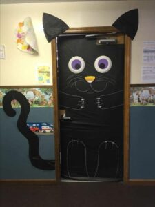 20+ Halloween Classroom Door Ideas | Today's Creative Ideas