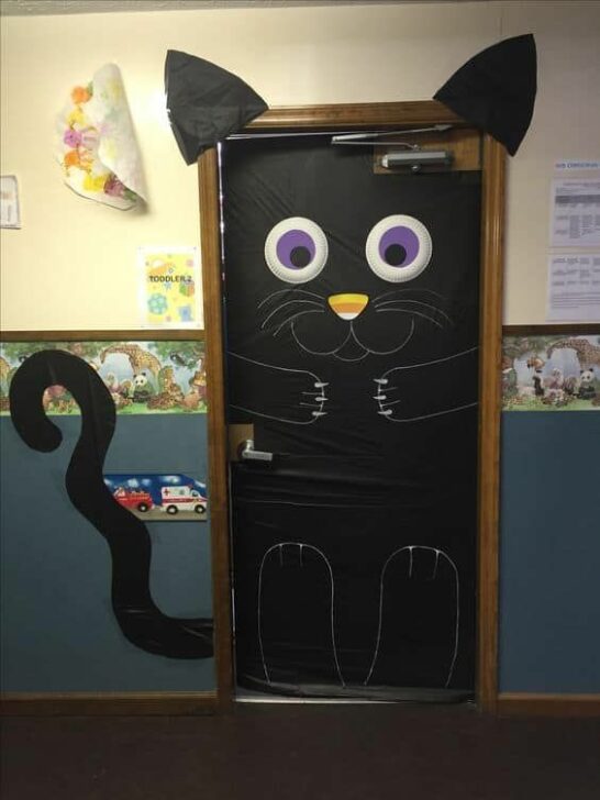 20+ Halloween Classroom Door Ideas | Today's Creative Ideas