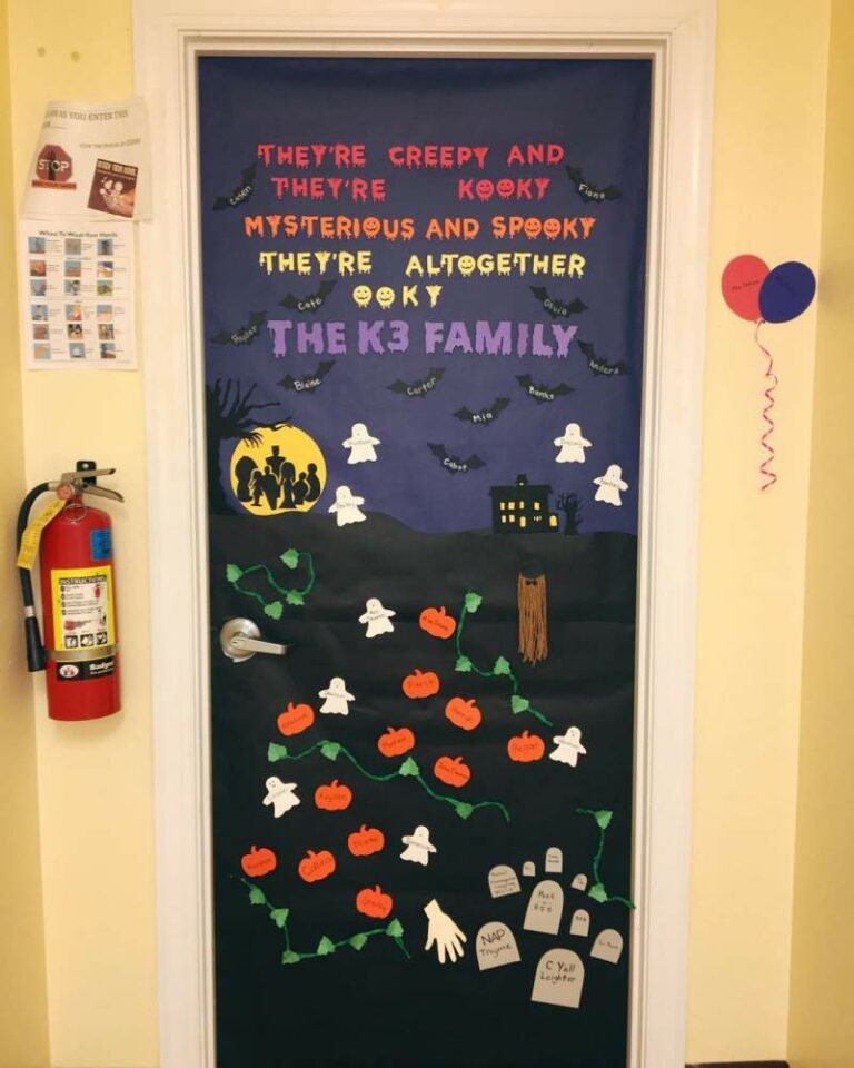 20+ Halloween Classroom Door Ideas | Today's Creative Ideas