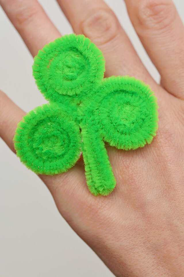 30 Fun and Easy Shamrock Crafts for Preschoolers | Today's Creative Ideas