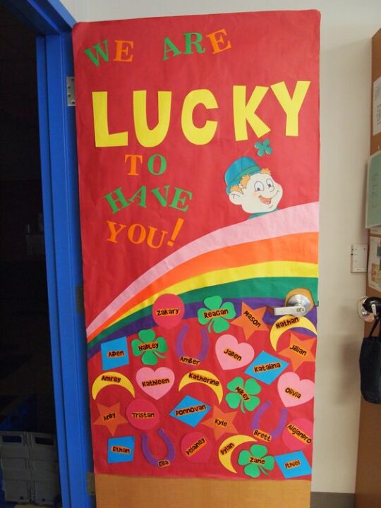 30+ Teacher Appreciation Door Decorations | Today's Creative