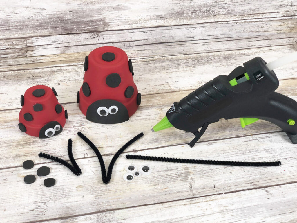 Clay Pot Ladybug Craft for Kids | Today's Creative Ideas