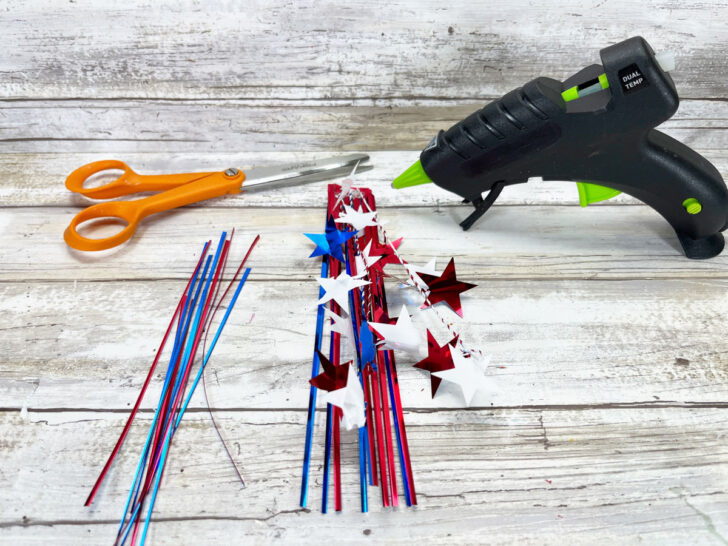 4th of July Popsicle Stick Fireworks Craft for Kids!