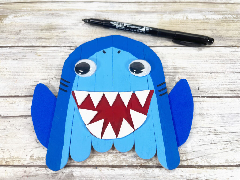 Easy Shark Craft using Popsicle Sticks | Today's Creative