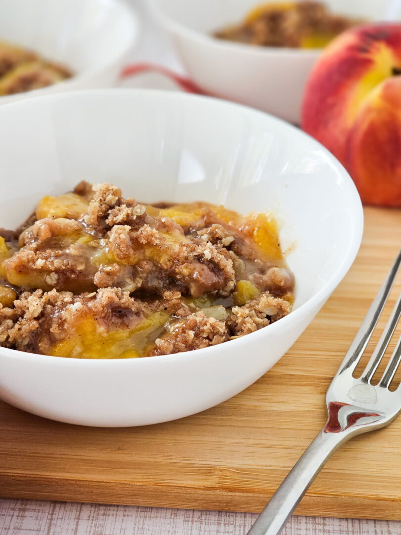 Easy Peach Crisp Recipe with Fresh Peaches