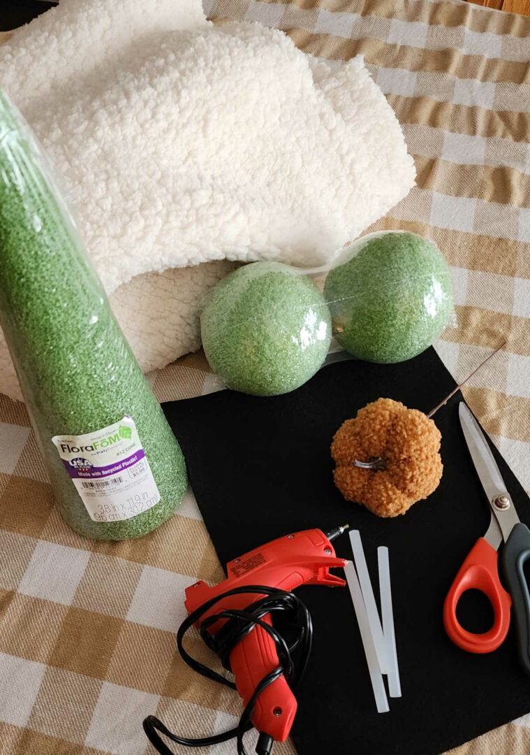 DIY Sherpa Ghost (+Video) | Easy Pottery Barn Copycat